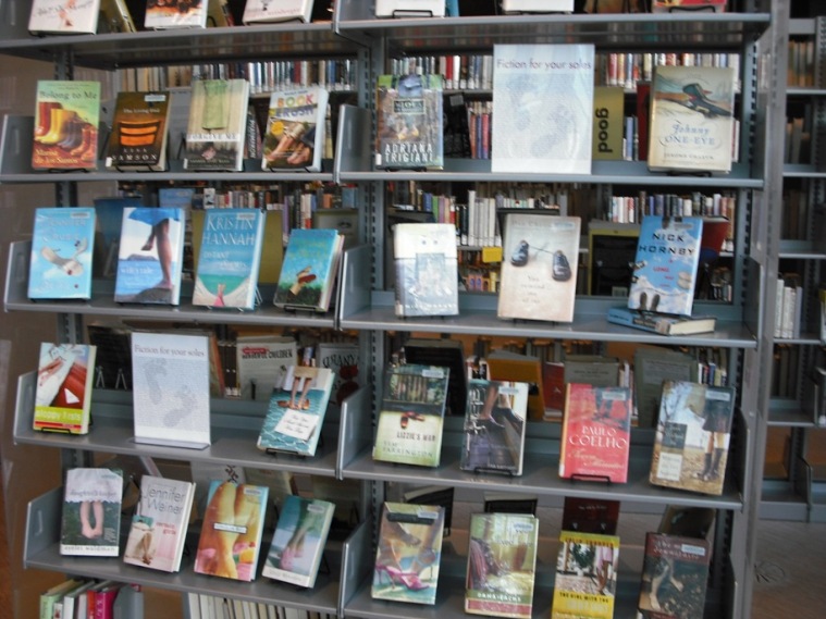display of feet 002 – Shelf Talk